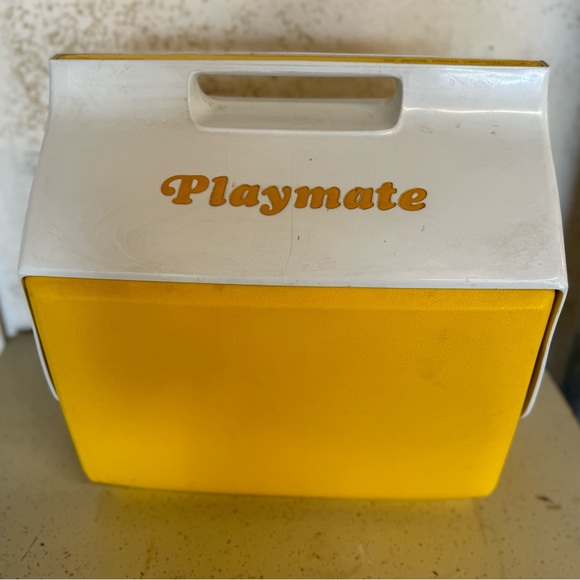 Igloo | Kitchen | Vintage Playmate Yellow Cooler Ice Retro Igloo Push ...